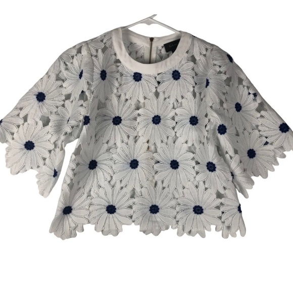 Gracia | Tops | Gracia White Guipure Lace Daisy Crop Top Zip Up Blouse ...